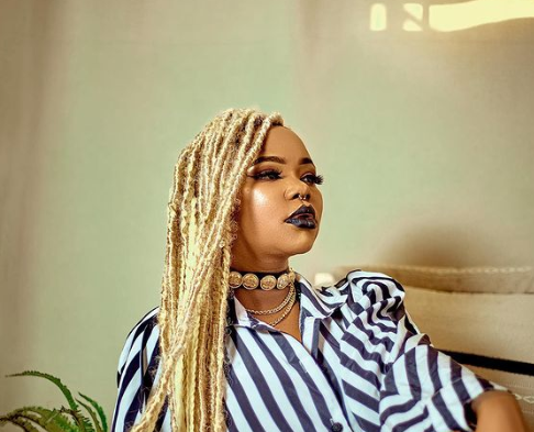 Rosa Ree Profile and Discography | African Music Library