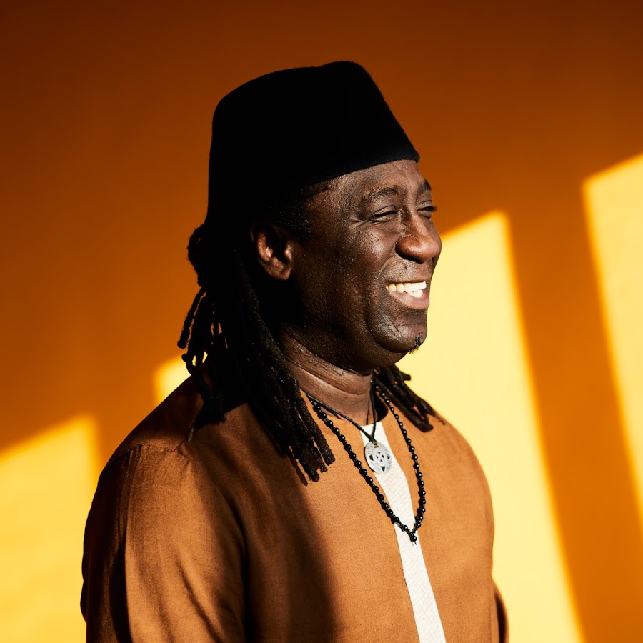 Elage Diouf Profile and Discography | African Music Library